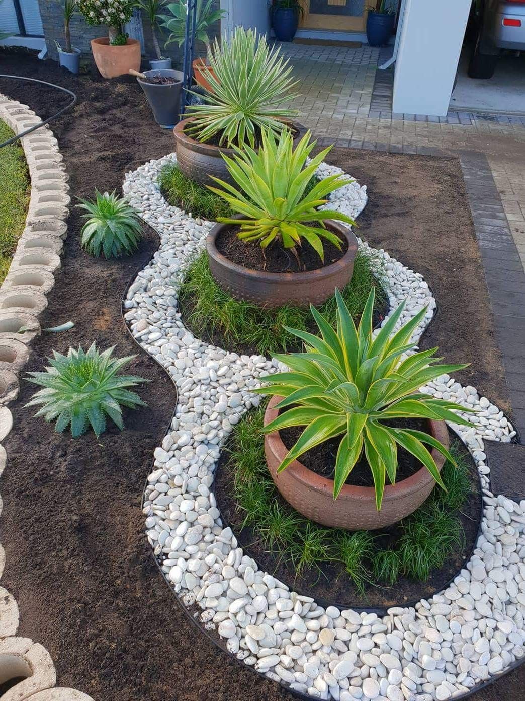 Garden Pebbles Brisbane | Garden Pebbles Price Brisbane | Auzzie Group
